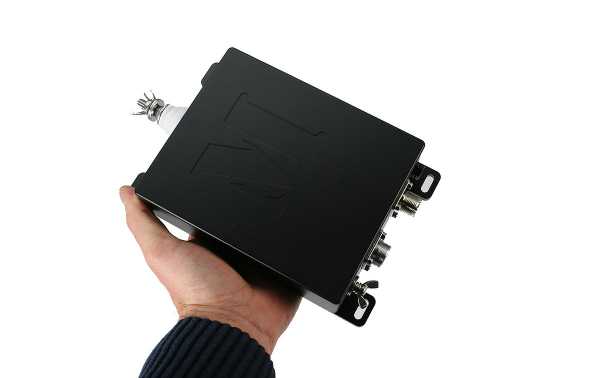 MAT-40 YAESU Tuner automatique extérieur HF 1,8-54 Mhz 100 watts